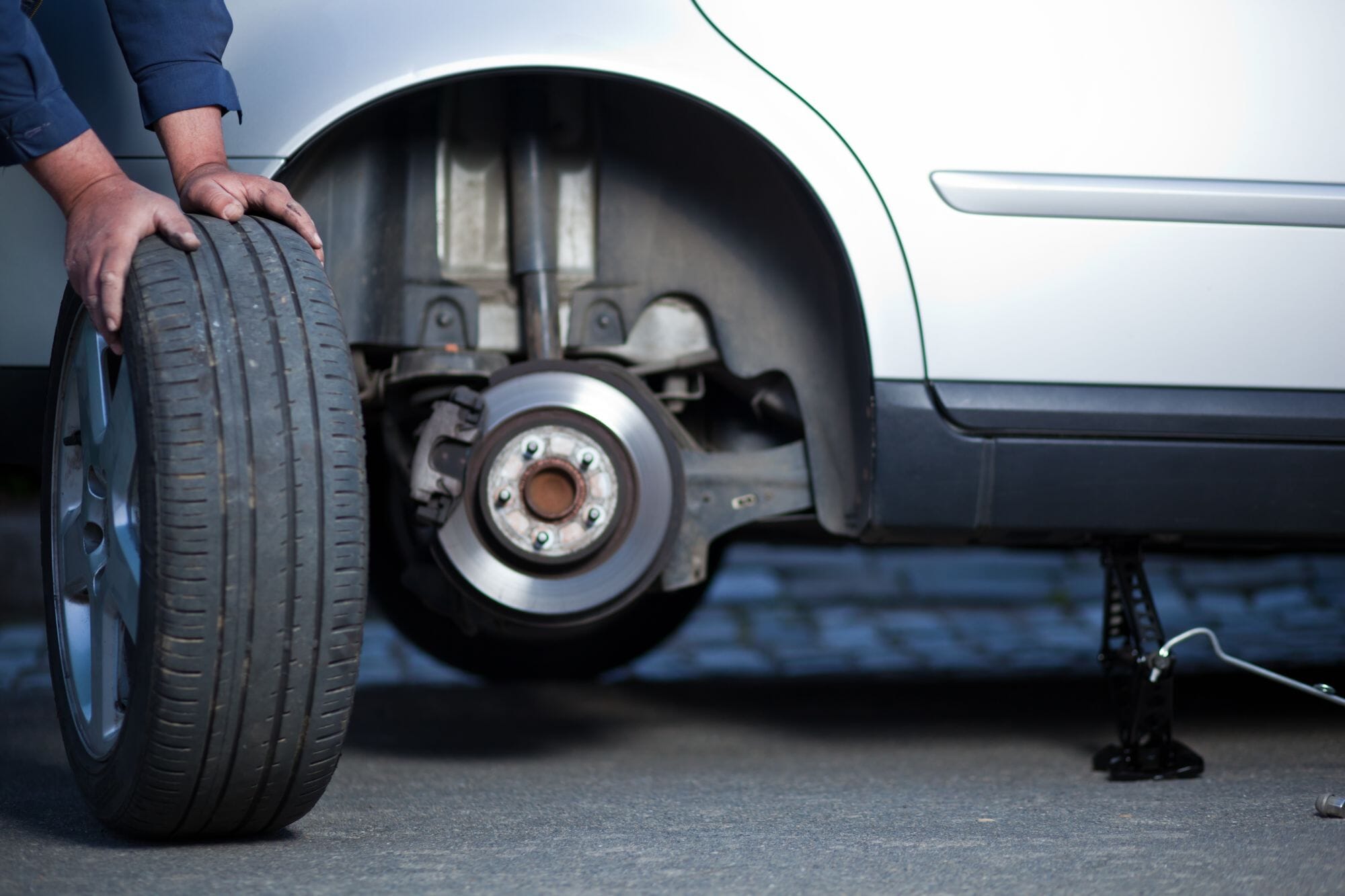 What's The Difference Between a Spare Wheel and a Space Saver Wheel ...